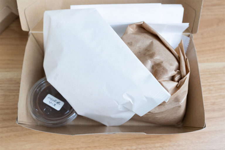 五反田「スナッチ」でアボカドバーガーをデリバリー！冷めてもうまいし特にソースがうまい！ - ディレイマニア